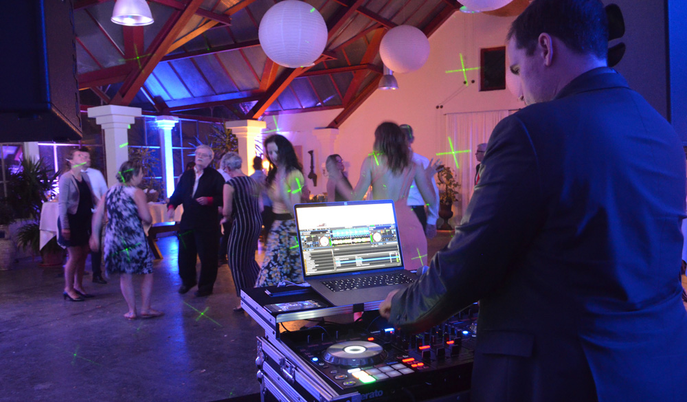 DJ Sash Brandenburg - Ihr Hochzeits und Event DJ in Brandenburg