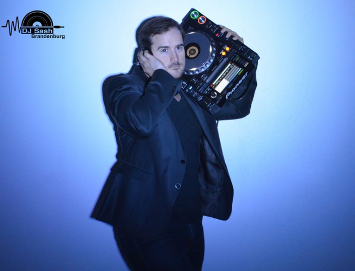 DJ buchen Brandenburg - Ihr Event & Hochzeits DJ Sash Brandenburg